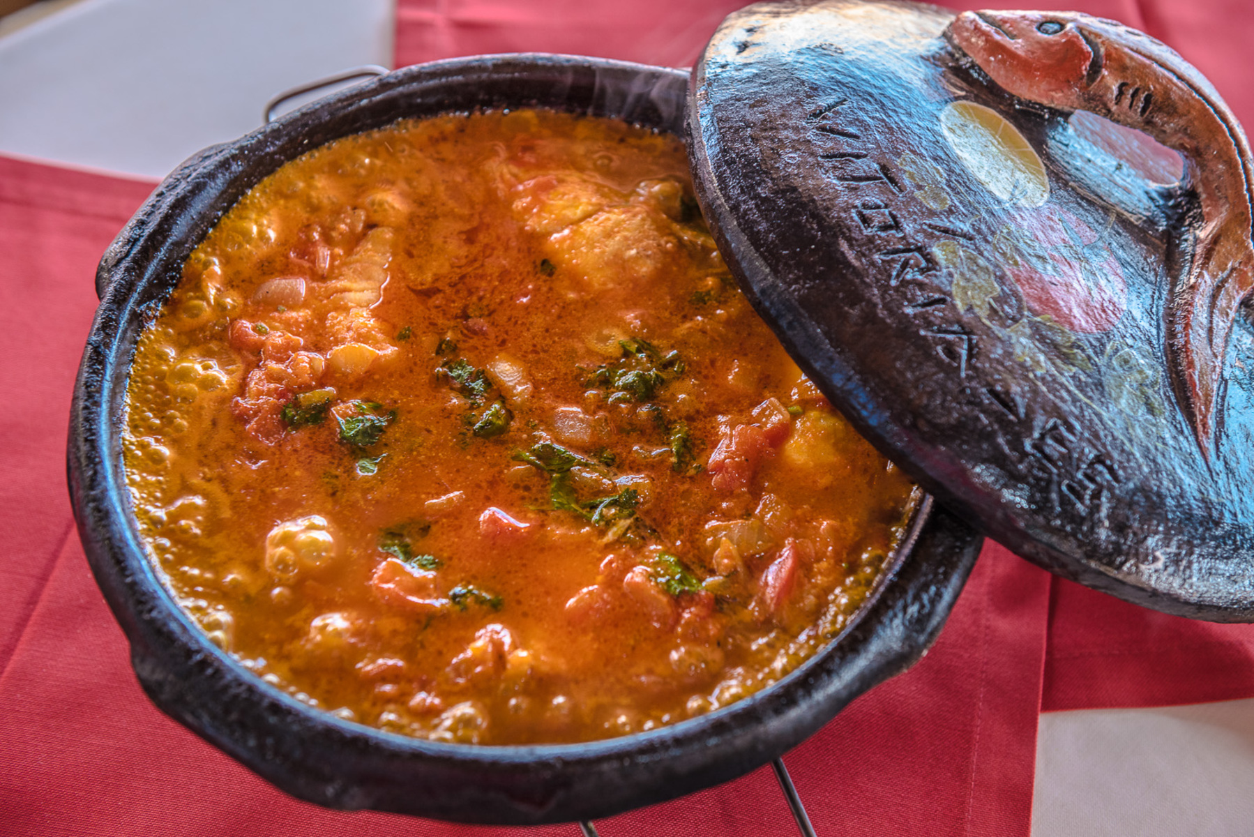Moqueca Capixaba: O tesouro gastronômico do Espírito Santo - Capixabear ...